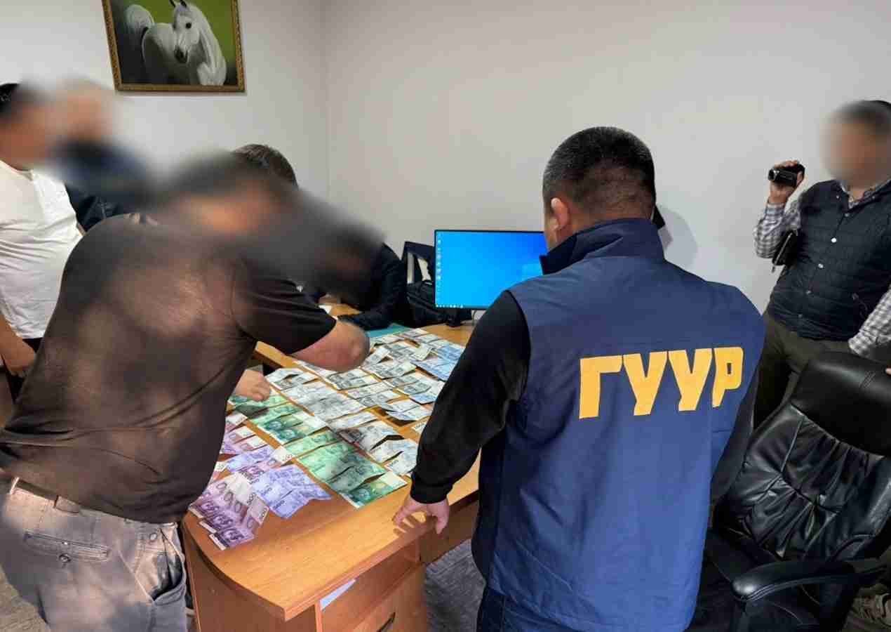 МВД КР: пресечен факт дачи взятки при расследовании уголовного дела